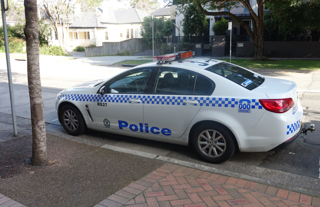 What to do if you suspect a police officer is fake
