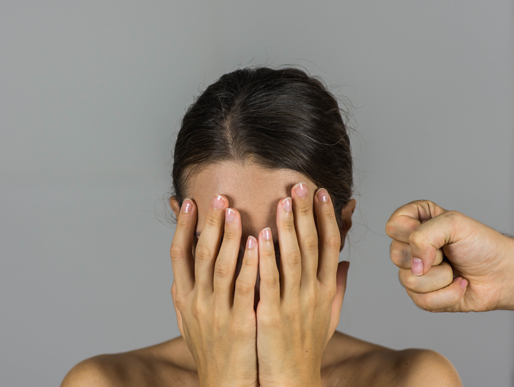 Is it ever ok for a man to punch a woman in the face?