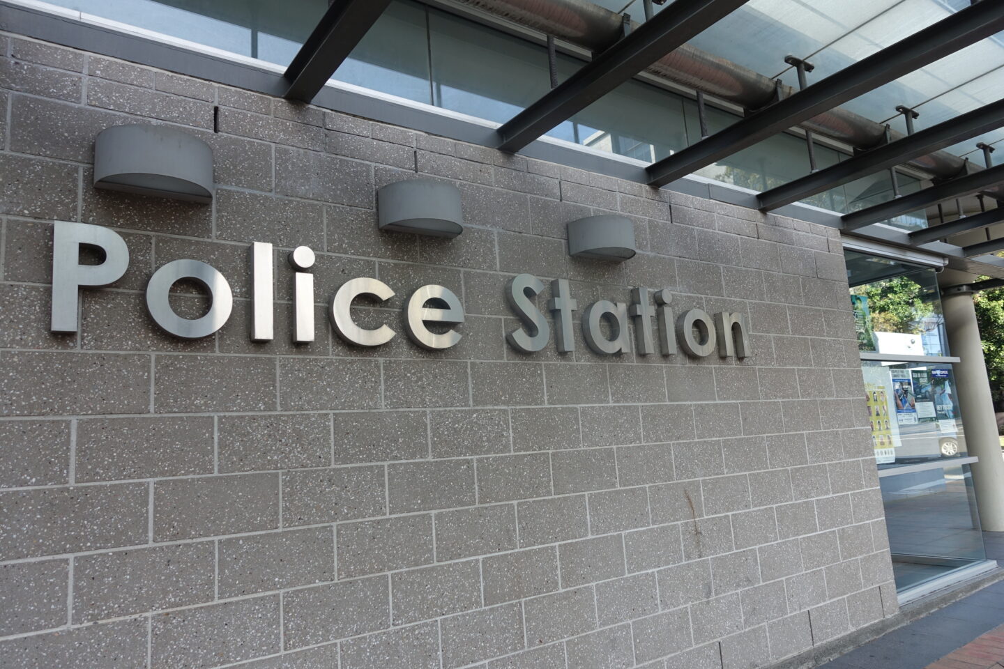 How to Surrender Yourself to Police in New South Wales