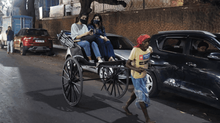 A Photographic Deliberation Upon Kolkata’s Controversial Hand-Pulled ...